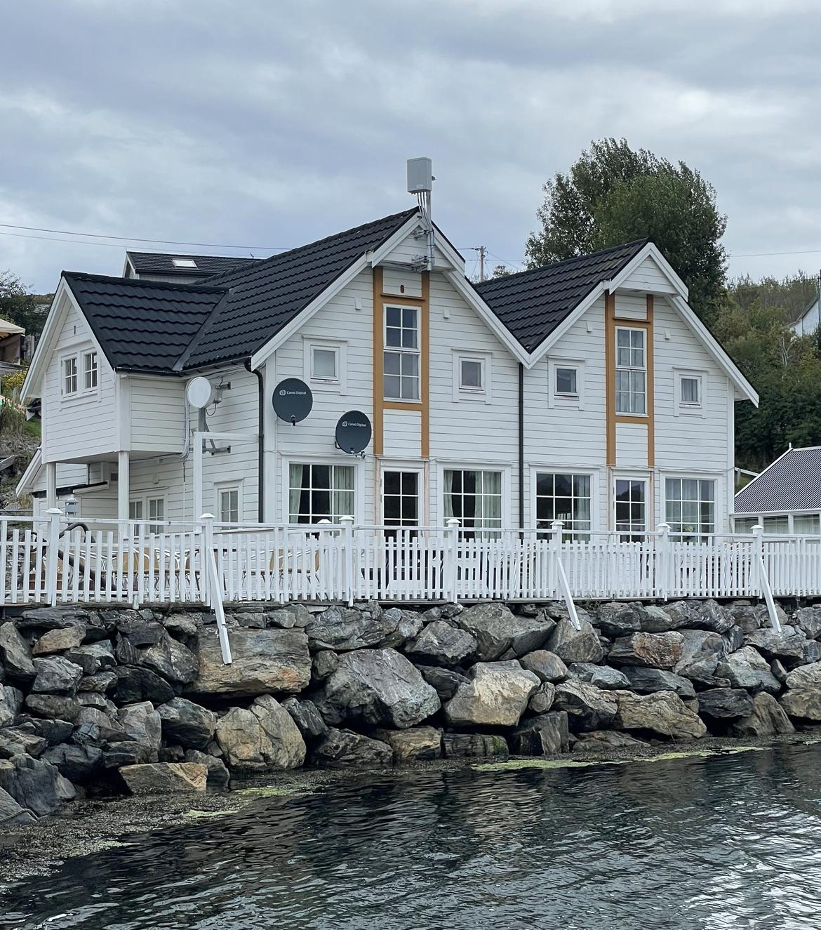 Hitra Fishing Vacation | Rorbu B Knarrlagsund Hitra incl boat
